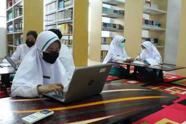 Sistem Informasi Perpustakaan POLITEKNIK KEMENKES RIAU